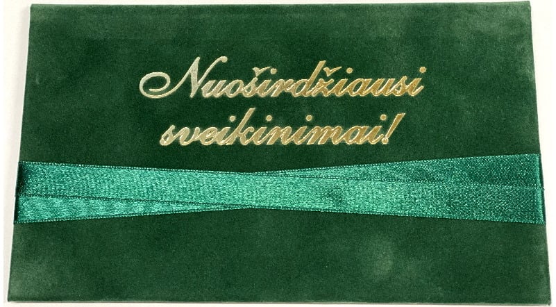 Veliūrinis vokas su užrašu_žalias | Pegasas