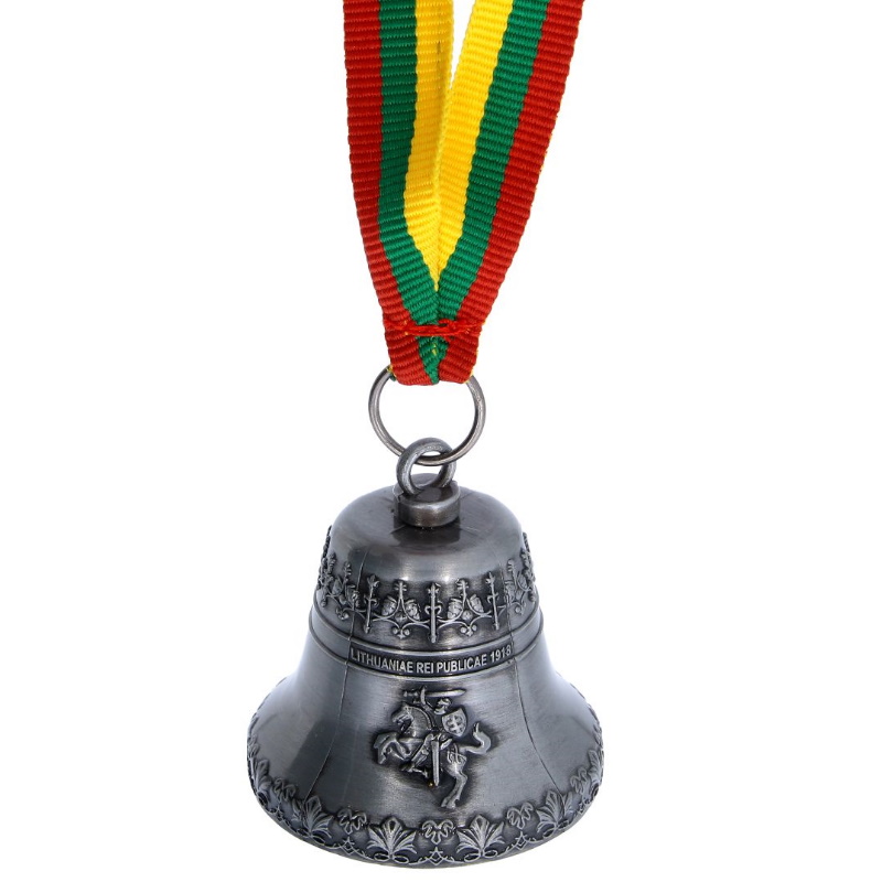 Varpelis su Vyčiu, 40 x 45 mm, sidabro spalvos su 80 cm trispalve ...